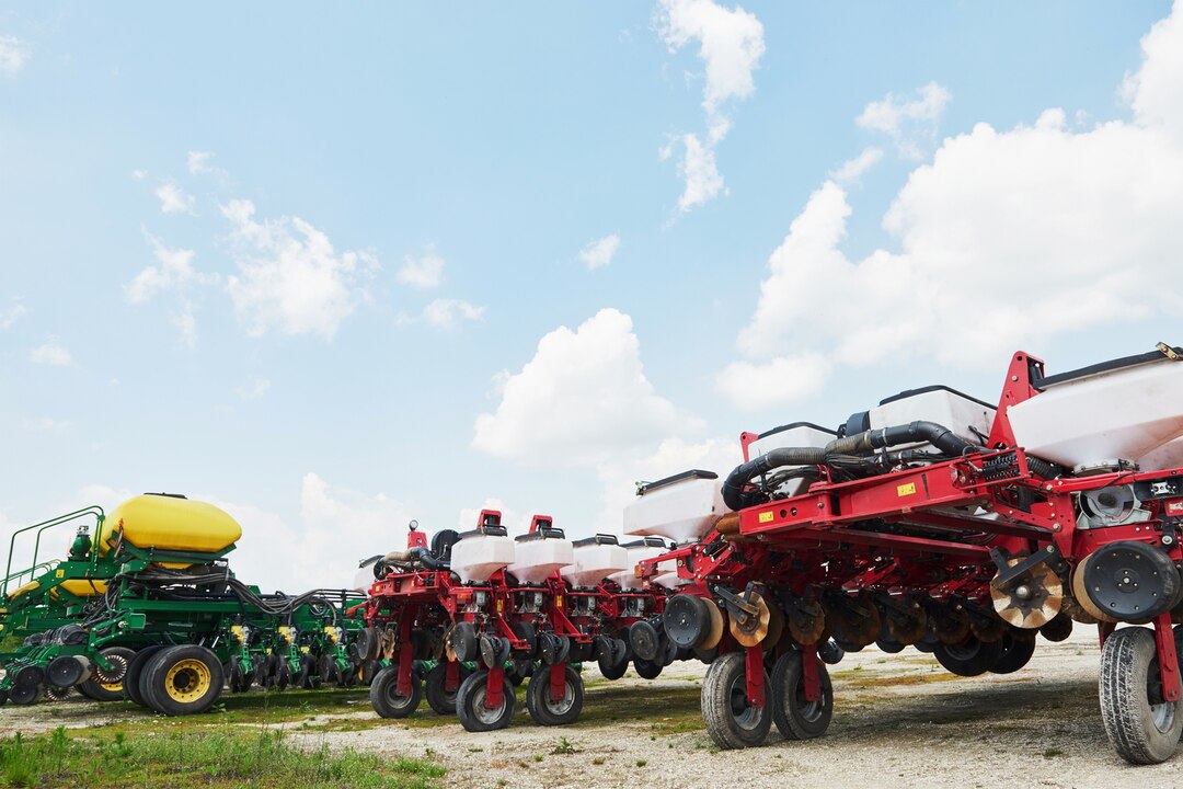 The Basics of Using Hydraulic Equipment for Efficient Farming - Farmers ...